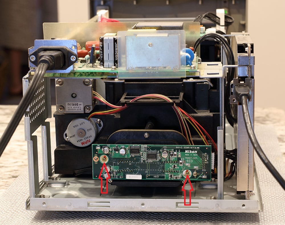 CCD alignment in Nikon Super Coolscan LS-8000 ED and LS-9000 ED